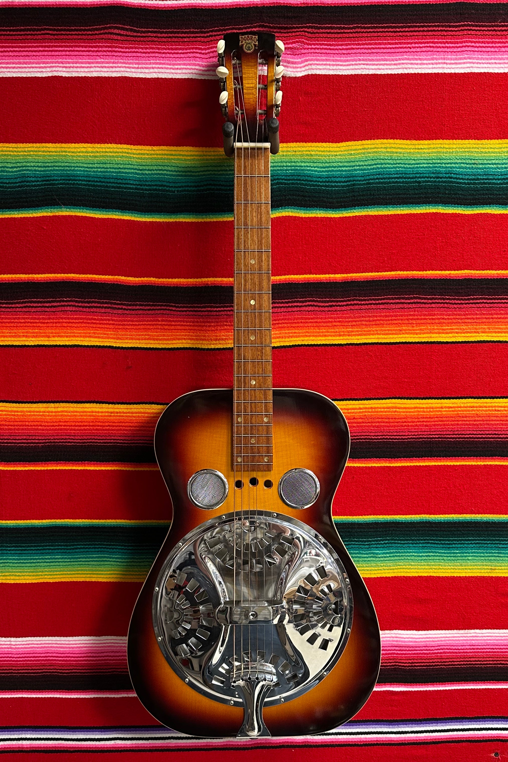 Dobro Model 60D-S Square Neck Sunburst (1981) – Action Music